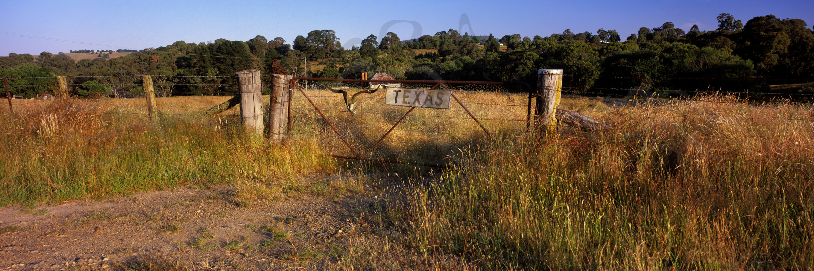 Old Farm Gate High Resolution Stock Photos - Country Images - Download