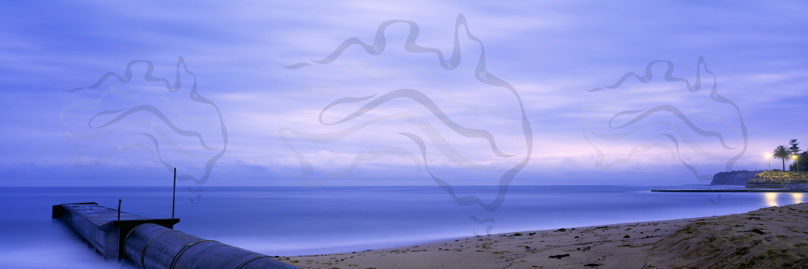 Collaroy Beach Old Stormwater Pipe Stock Photos - High Resolution Download